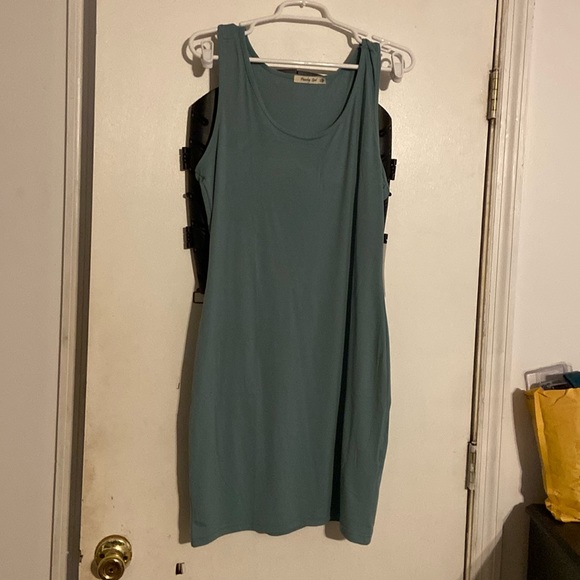 peachy girl | Dresses | Sage Form Fitting Dress By Peachy Girl Size ...